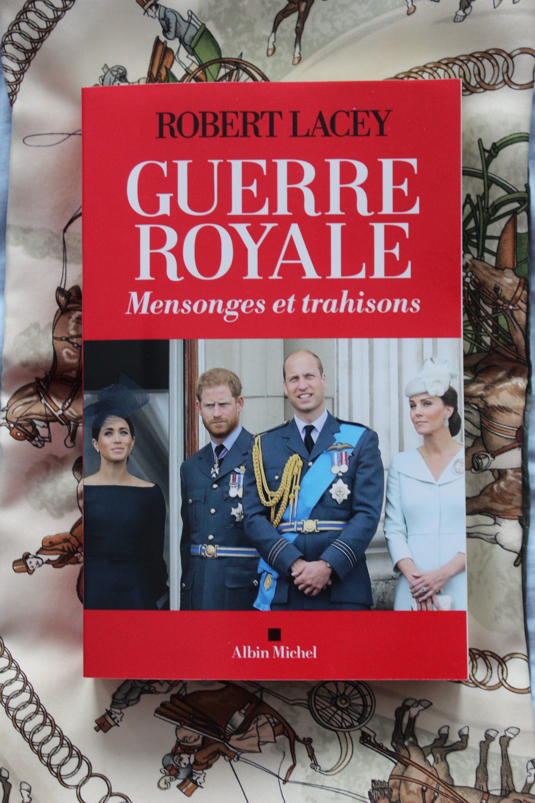 "Guerre Royale" - Janette Magazine
