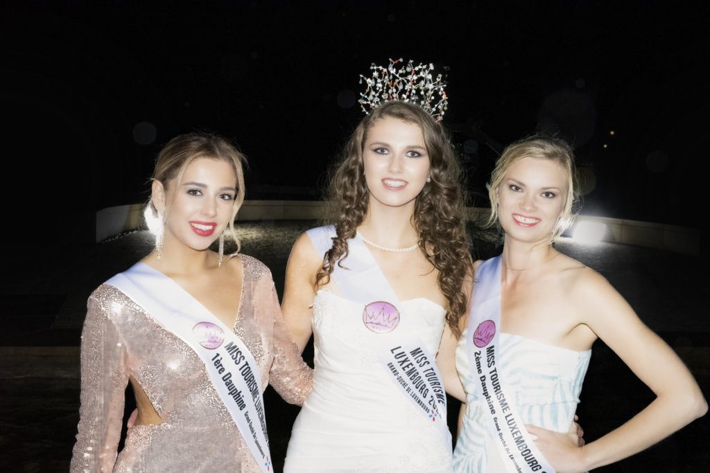 Élégance et glamour lors de Miss Tourisme Luxembourg - Janette Magazine